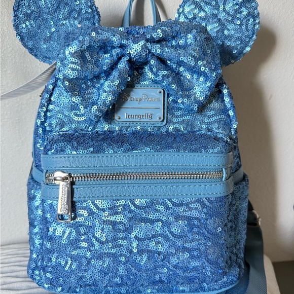 Loungefly | Bags | Disney X Loungefly Sparkling Blue Sequin Minnie ...